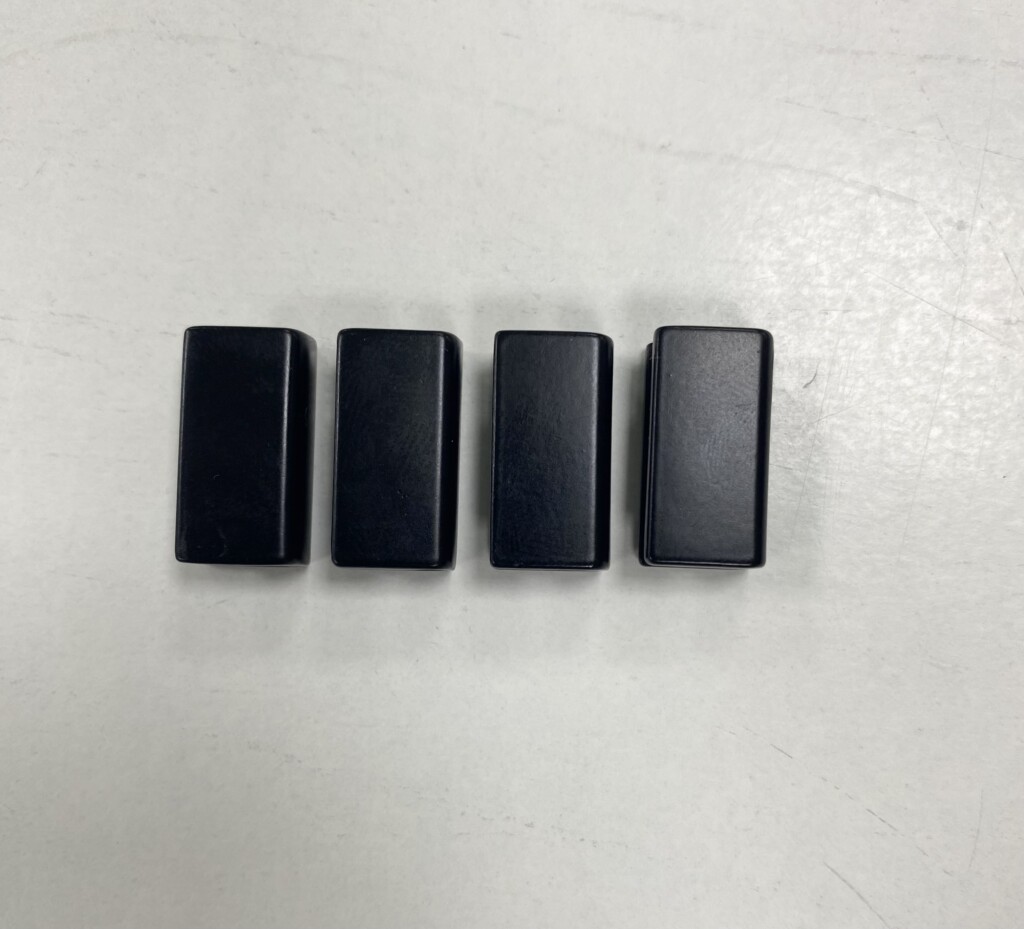 Emmaline Bags Rectangular Strap End Caps (1″ wide) in Matte Black – Sew Hot